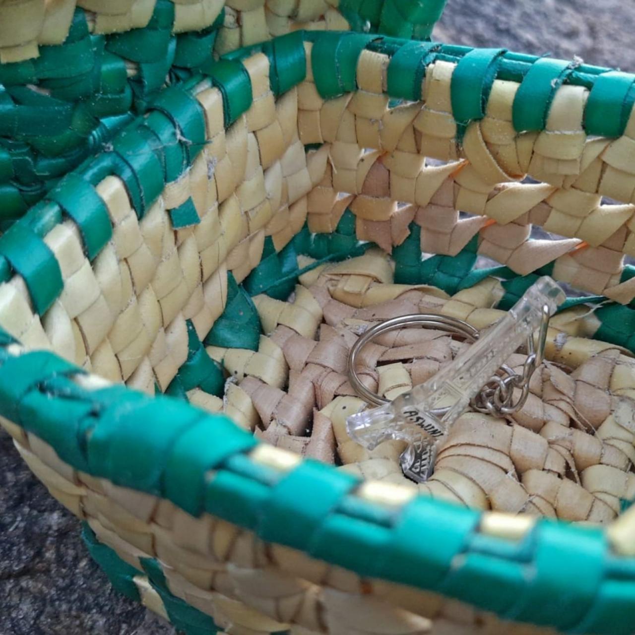 Resin Eiffel Tower Rice Keychain on Luulla